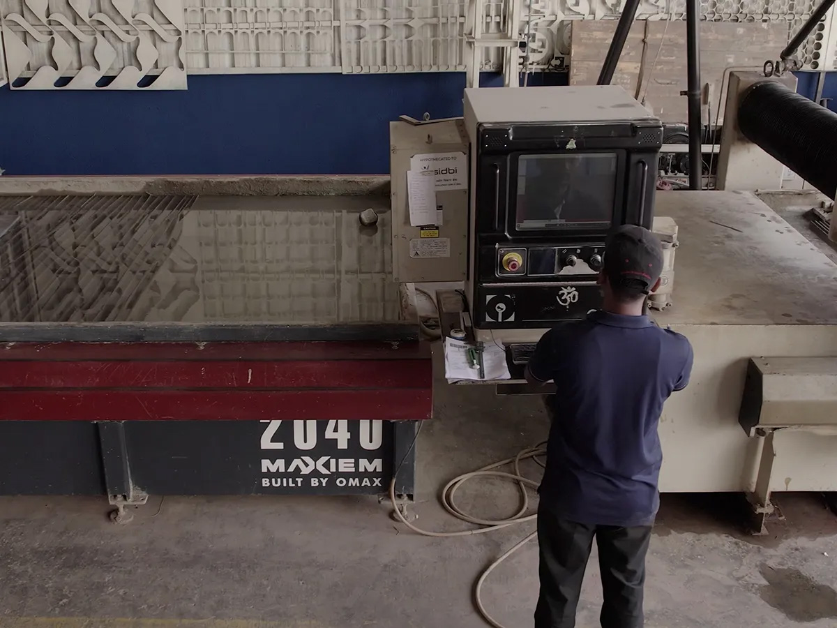 Kakade Laser uses OMAX Waterjets to increase efficency - OMAX Waterjet